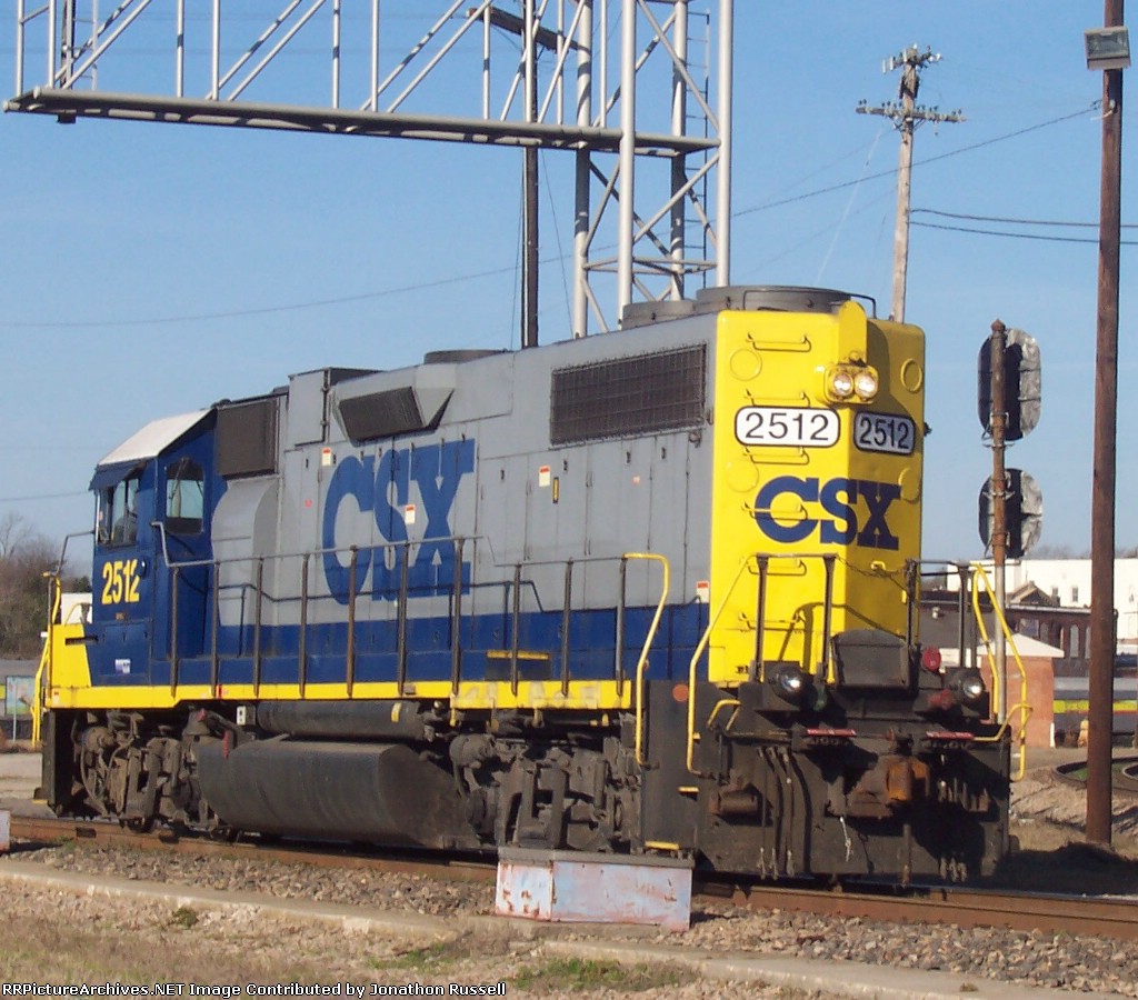 F705-24 with CSXT 2512